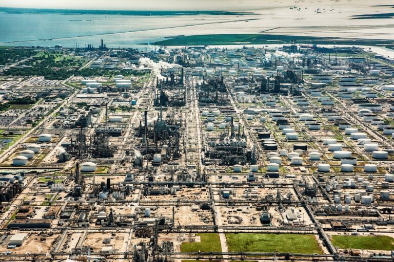 Marathon Refinery Releases Sulfur Dioxide in Texas City